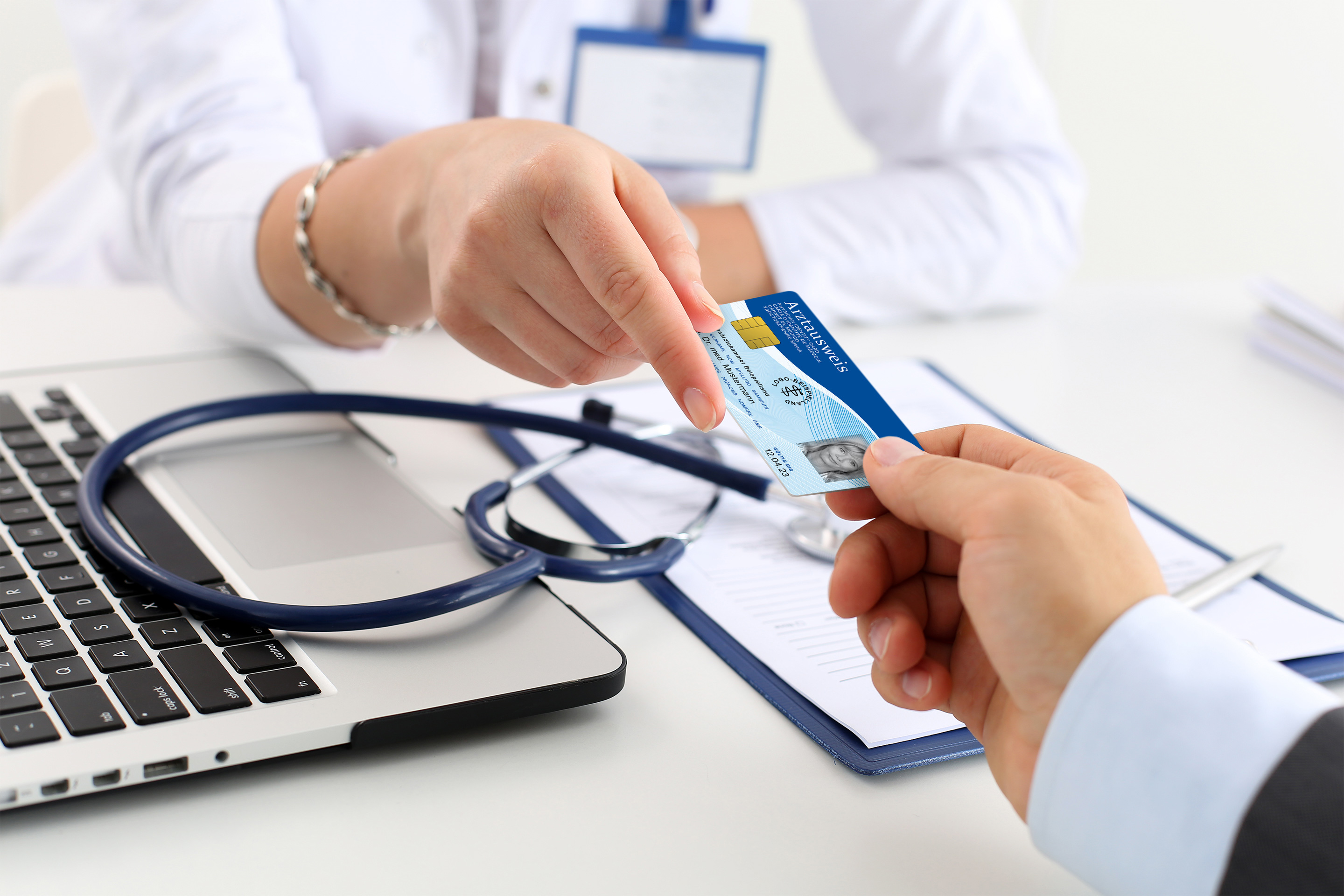 Austauschaktion: eHBA und SMC-B der Generation 2.0 werden ersetzt